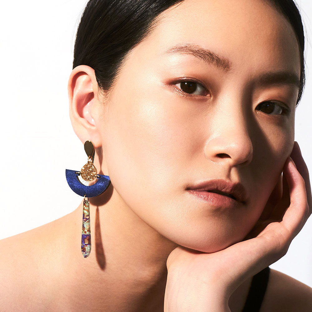 Toolally Daphnes Earrings - Blue Pearl – Bunka